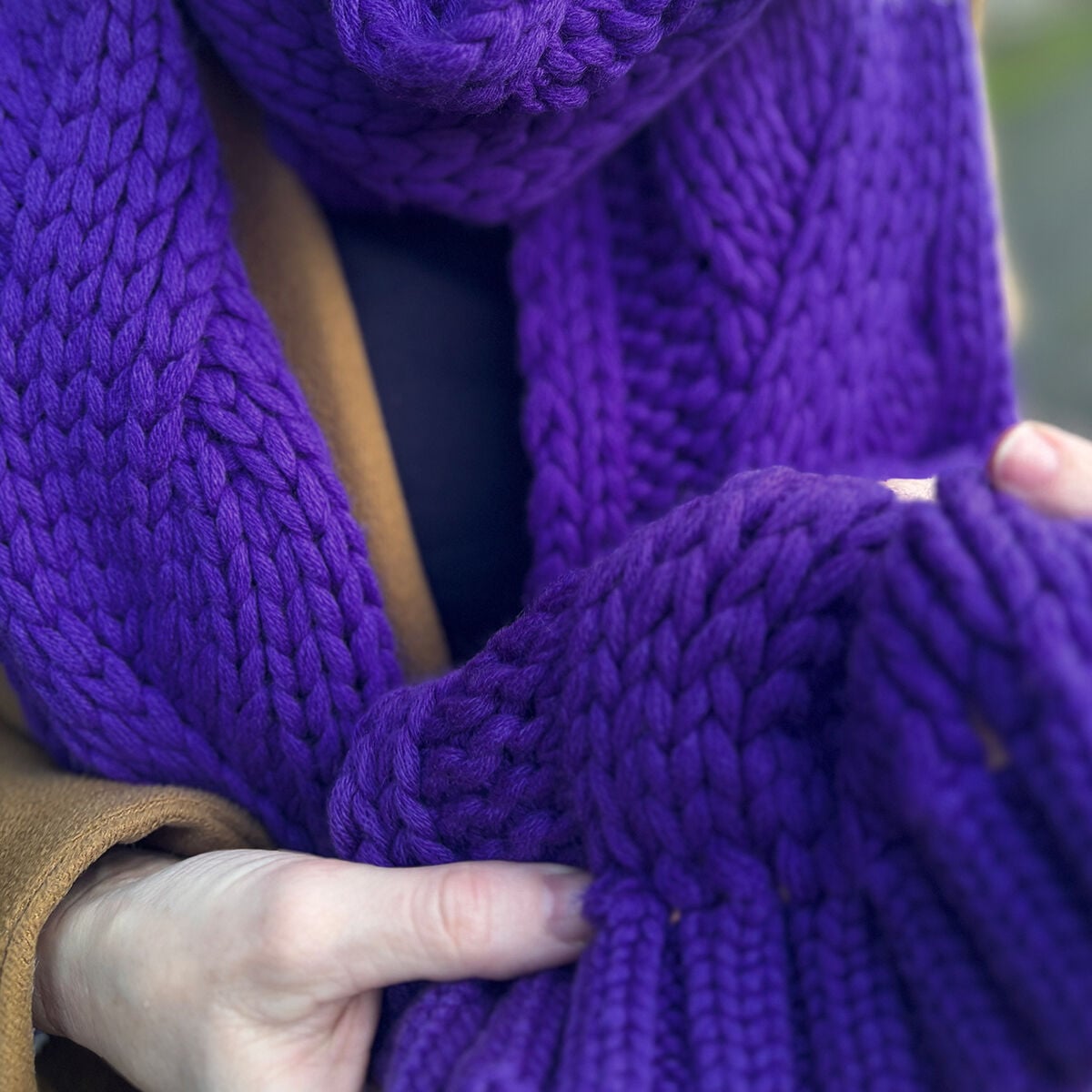 chunky cable knit purple cashmere scarf | The Travelwrap Company